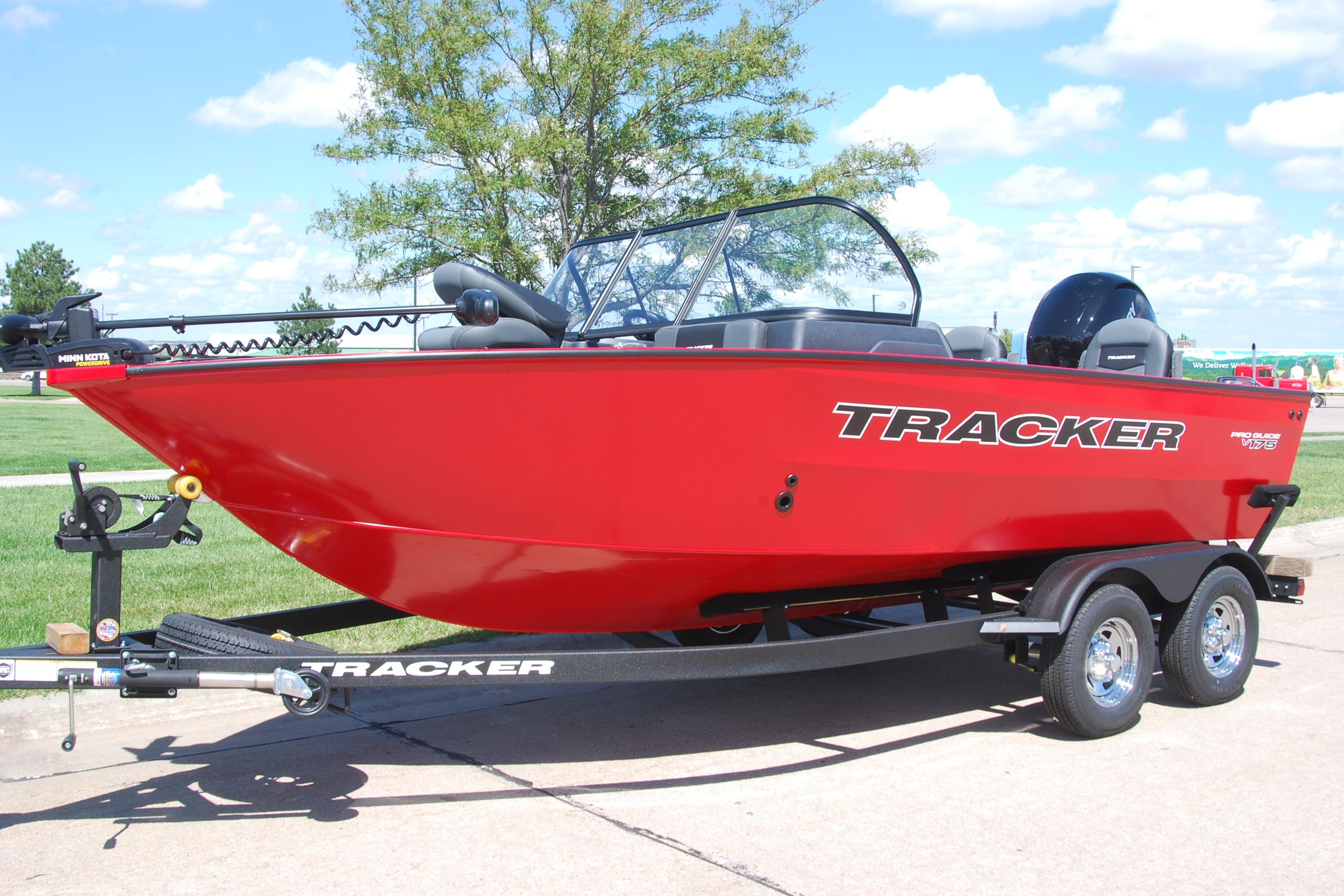2026 TRACKER PRO GUIDE V-175 COMBO | Bass Pro Shops